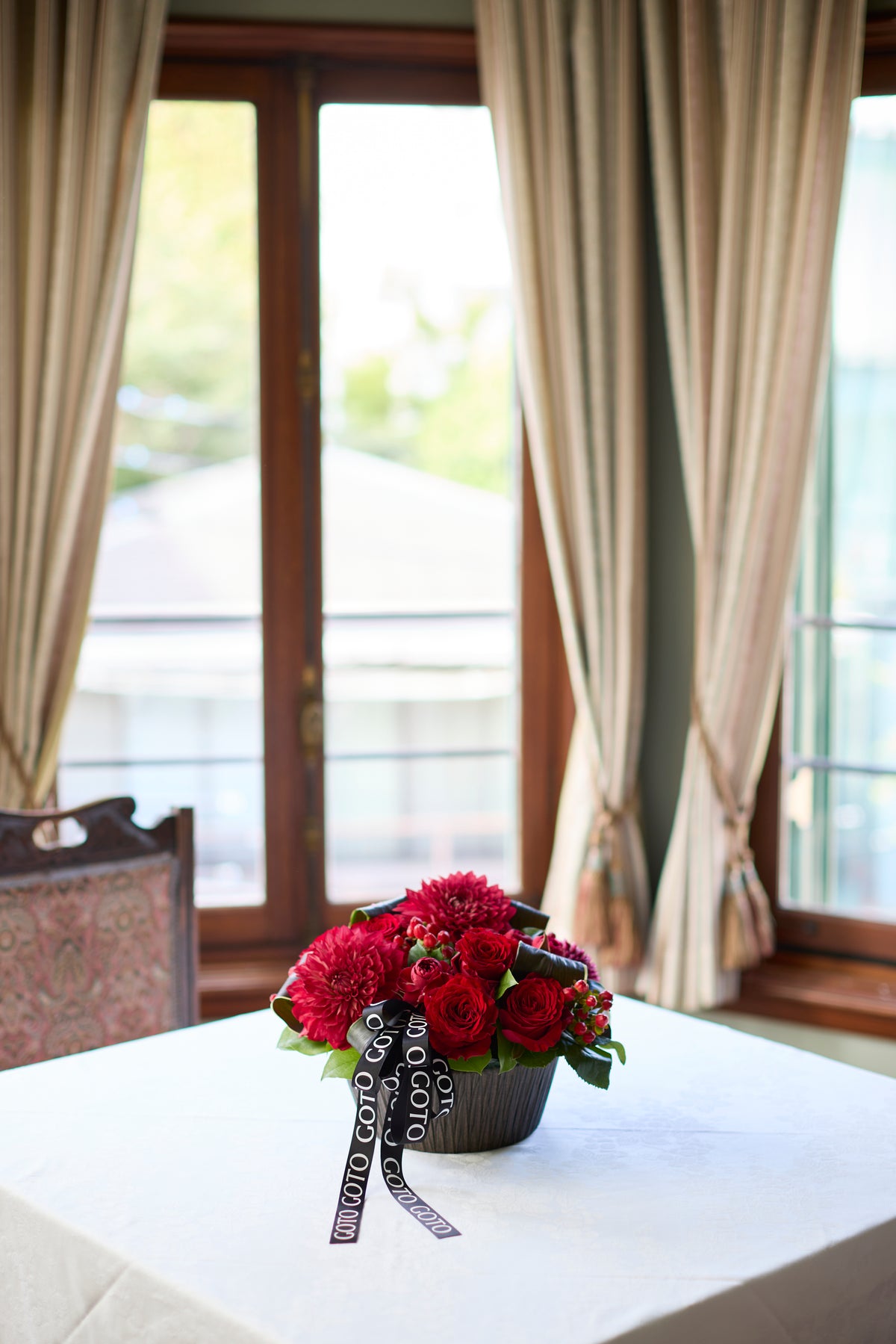 Scarlet Majesty I アレンジメント-ゴトウフローリスト